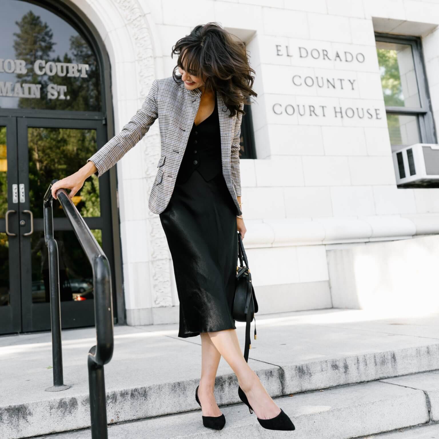 FIRST LOOK AT FALL CAPSULE | THIS 8-PIECE WARDROBE MAKES 32 OUTFITS ...